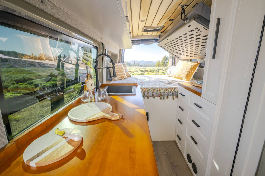 ALITY – 2023 MERCEDES SPRINTER AWD 144 – Van Damme Conversions